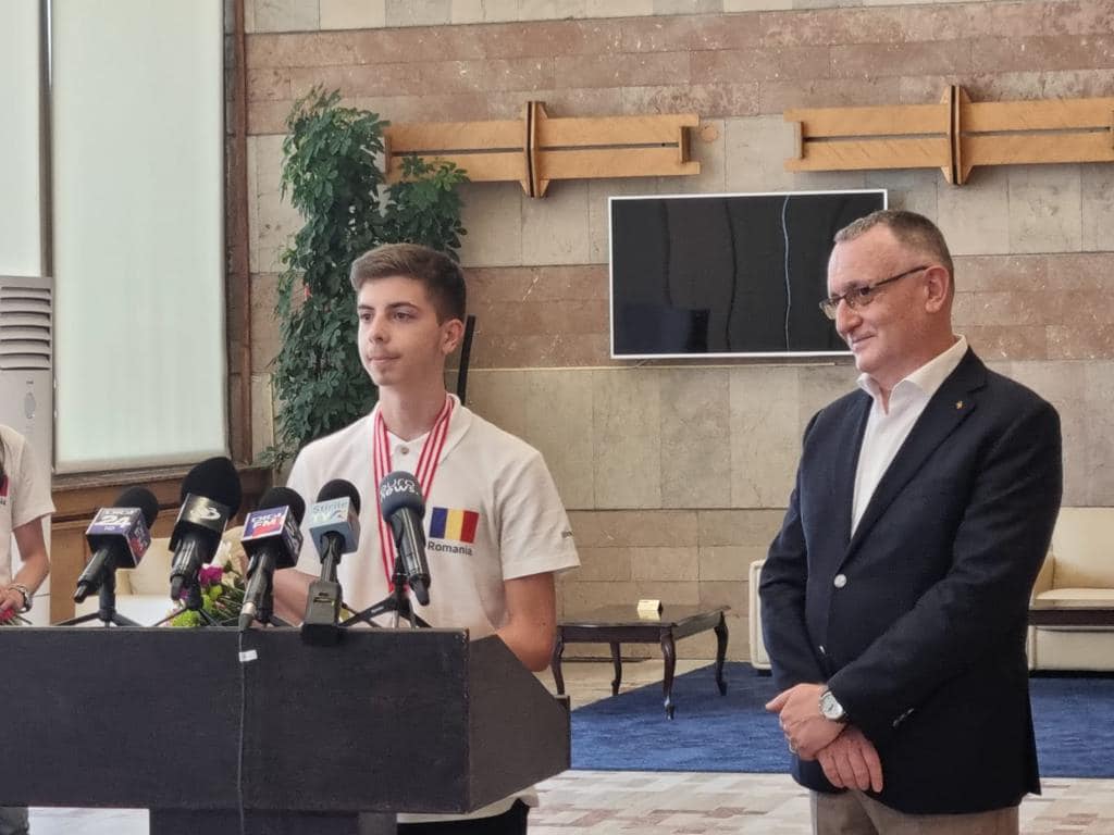Alexandru-Raul Todoran, elevul genial din Orăștie, medaliat cu argint ...